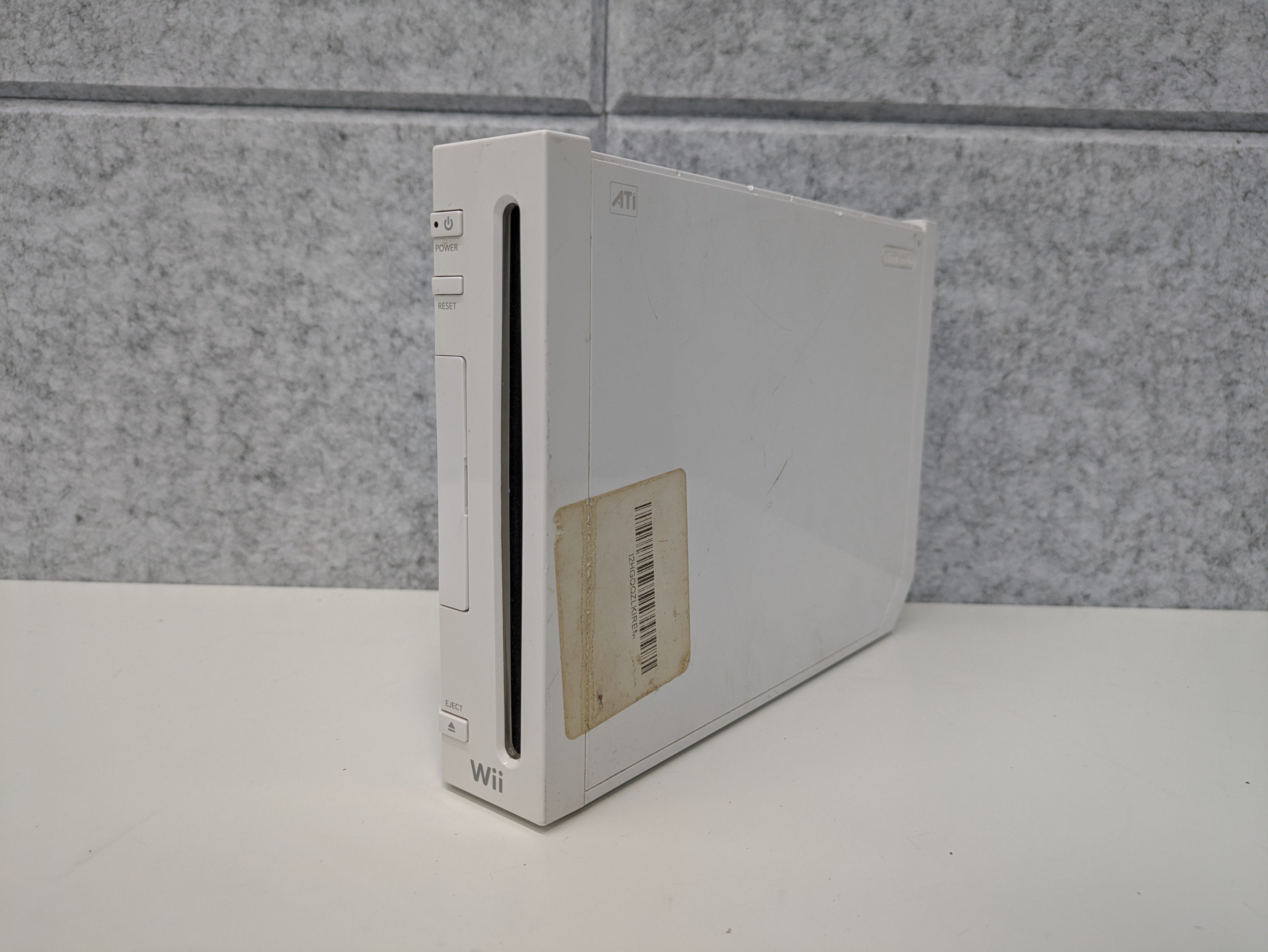 Nintendo Wii GameCube-Compatible Console w/ Predownloaded Games & Cord ...